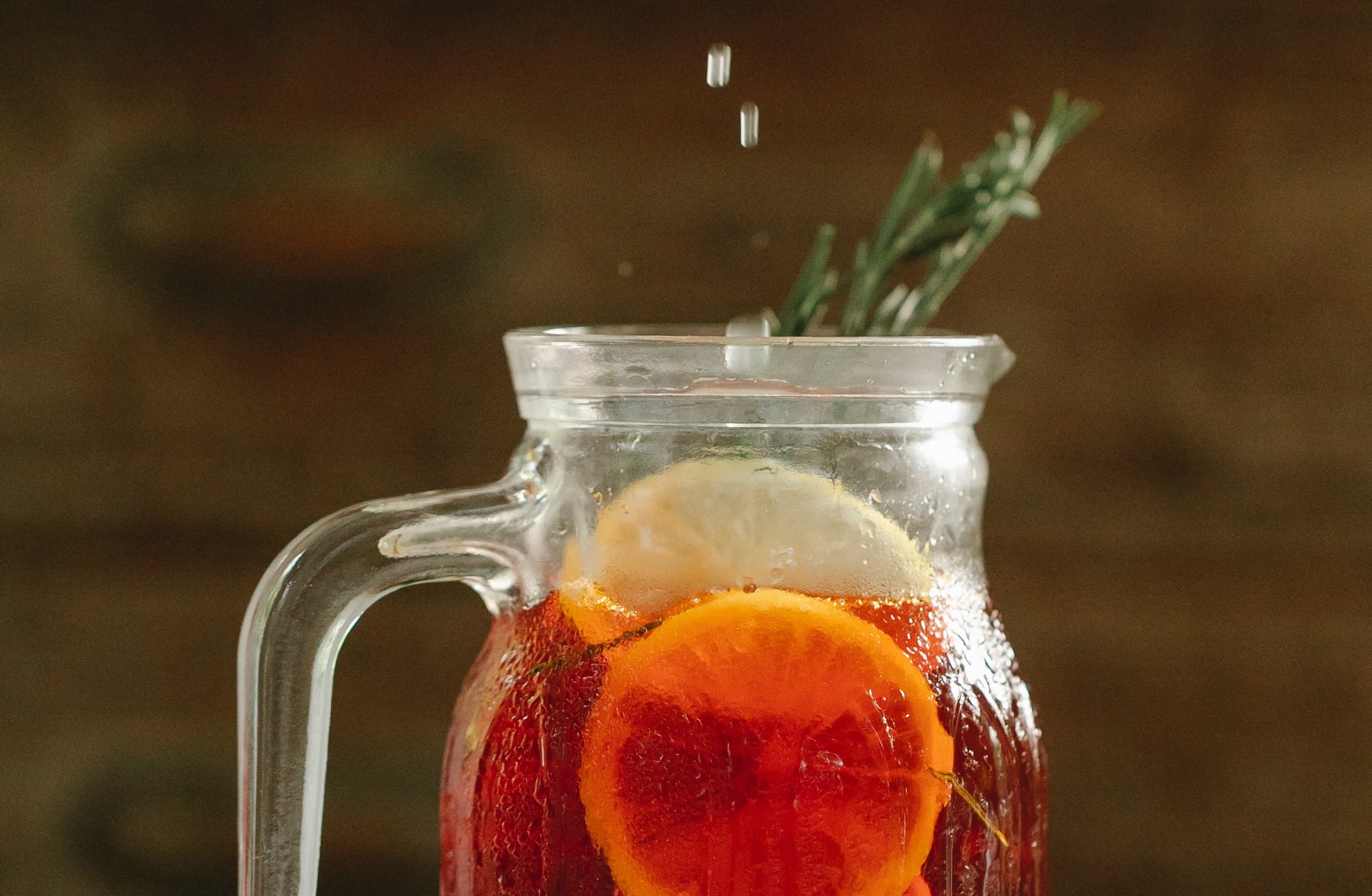 Mélanges de vin rouge : les cocktails incontournables à essayer